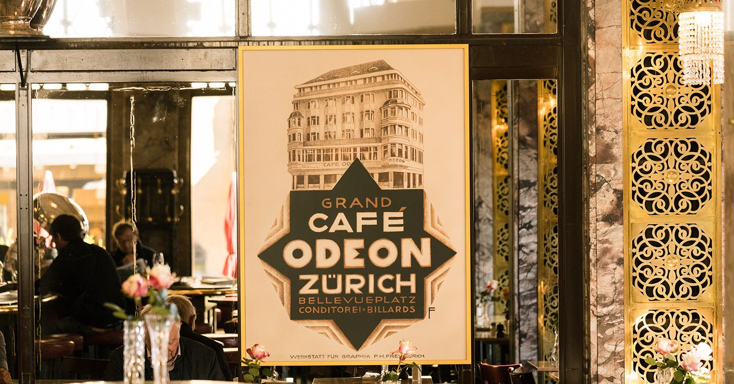 Café Odeon, Zürich – Mobiliar mit Bezug auf die Historie überarbeitet