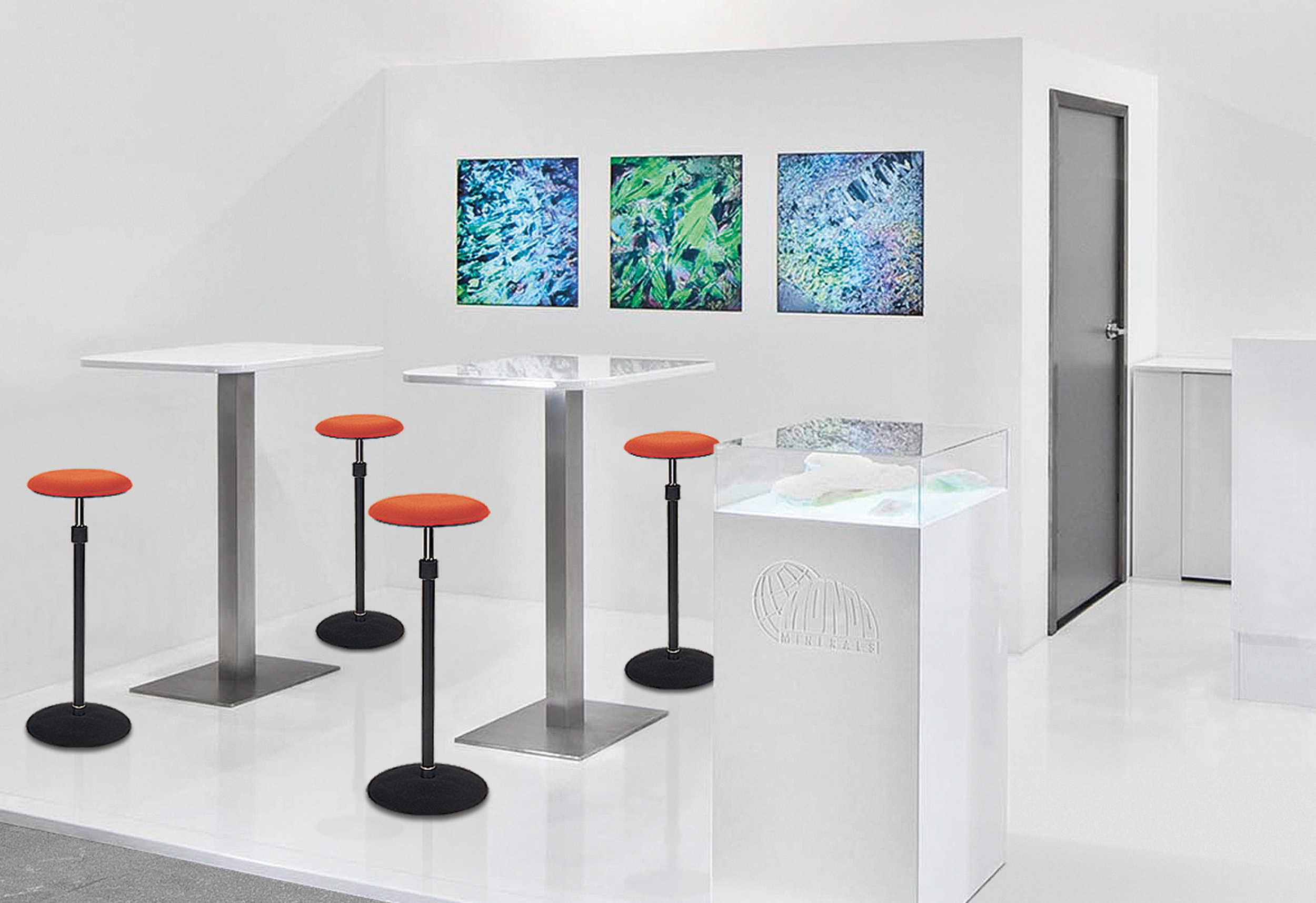 Sway – a a compact standing seat or stool
