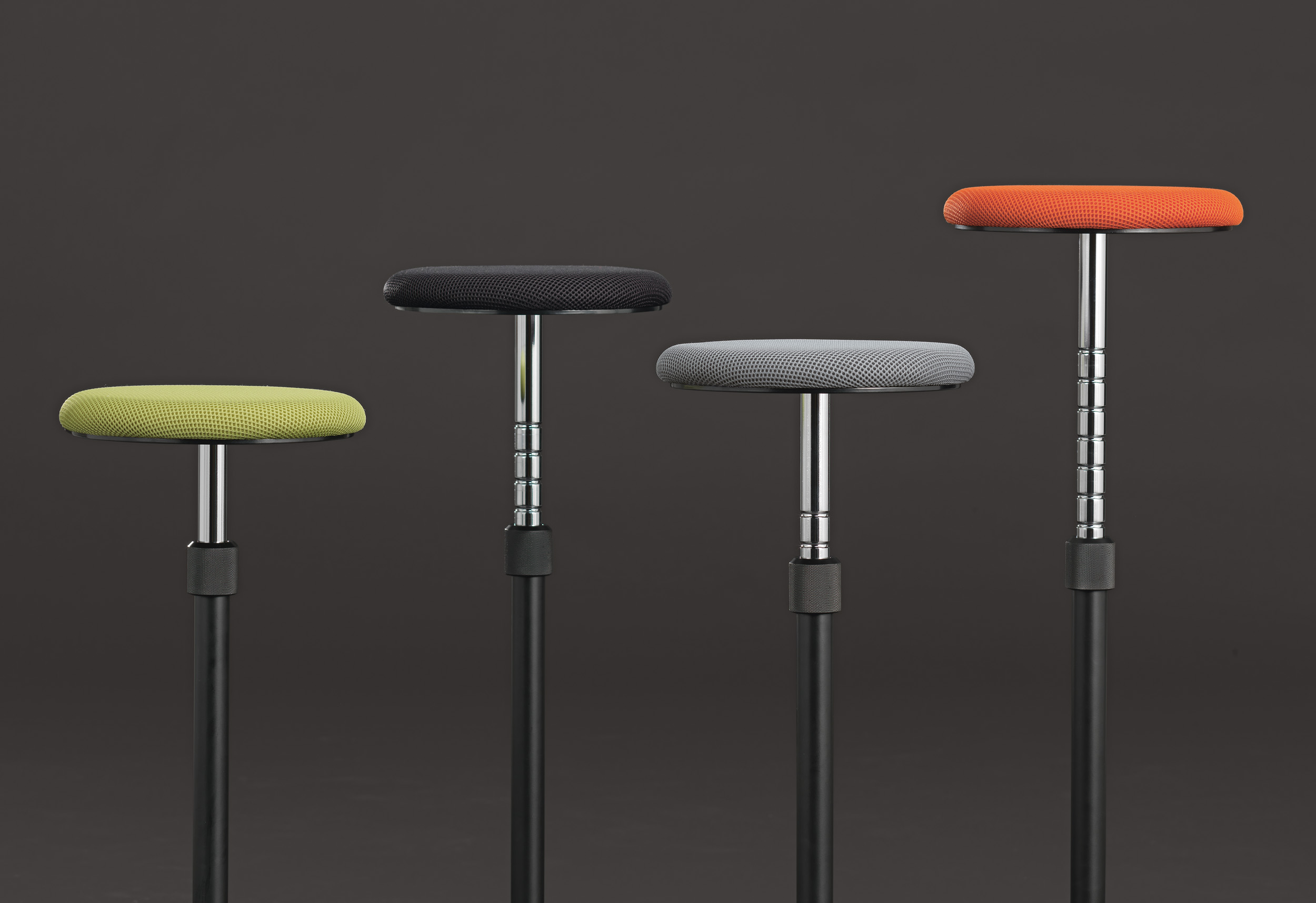 Sway – a a compact standing seat or stool